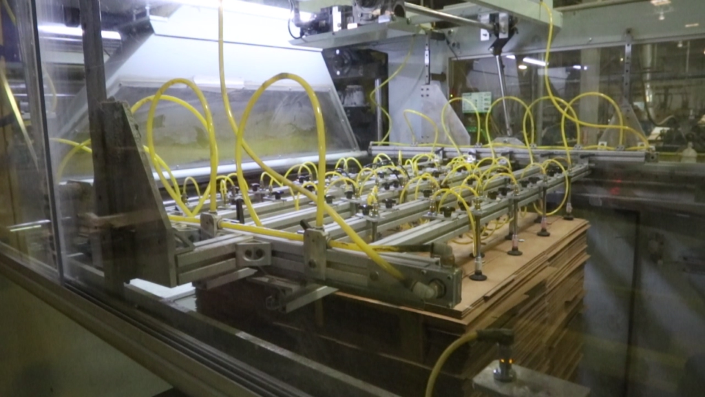 hj8a1929-mp4-18_21_54_07-still003 – Kaweah Container, Inc.